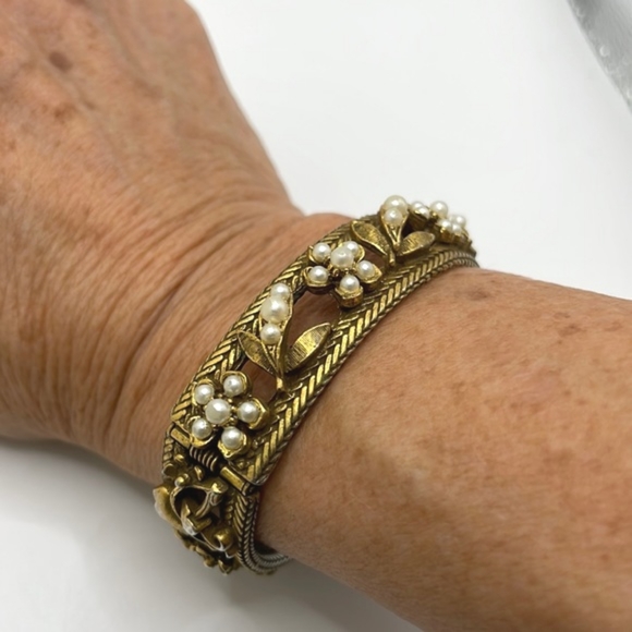 Florenza | Jewelry | Florenza Signed Vintage Hinged Bangle Gold Tone Faux Pearl Bangle Bracelet ...